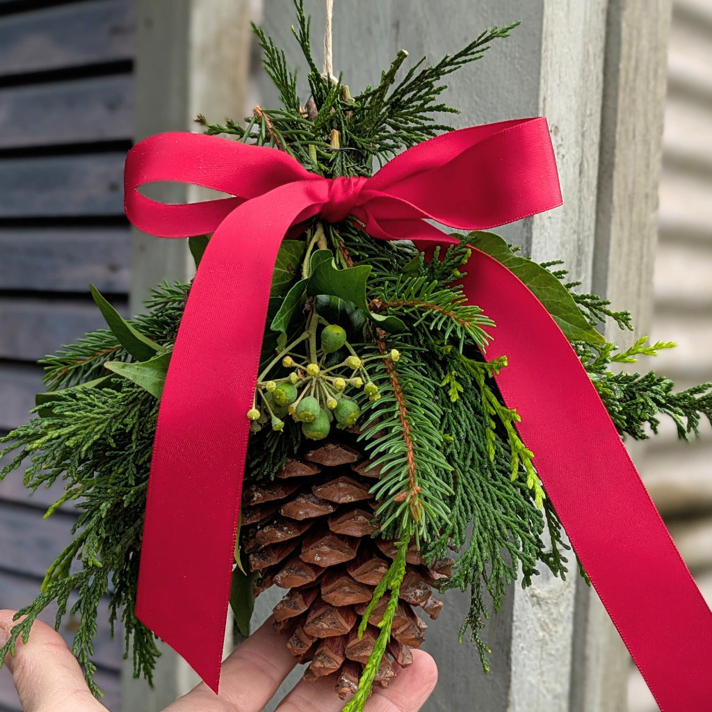 Hanging Pine Cone & Festive Seasonal Foliage | Wall or Door Decoration ...