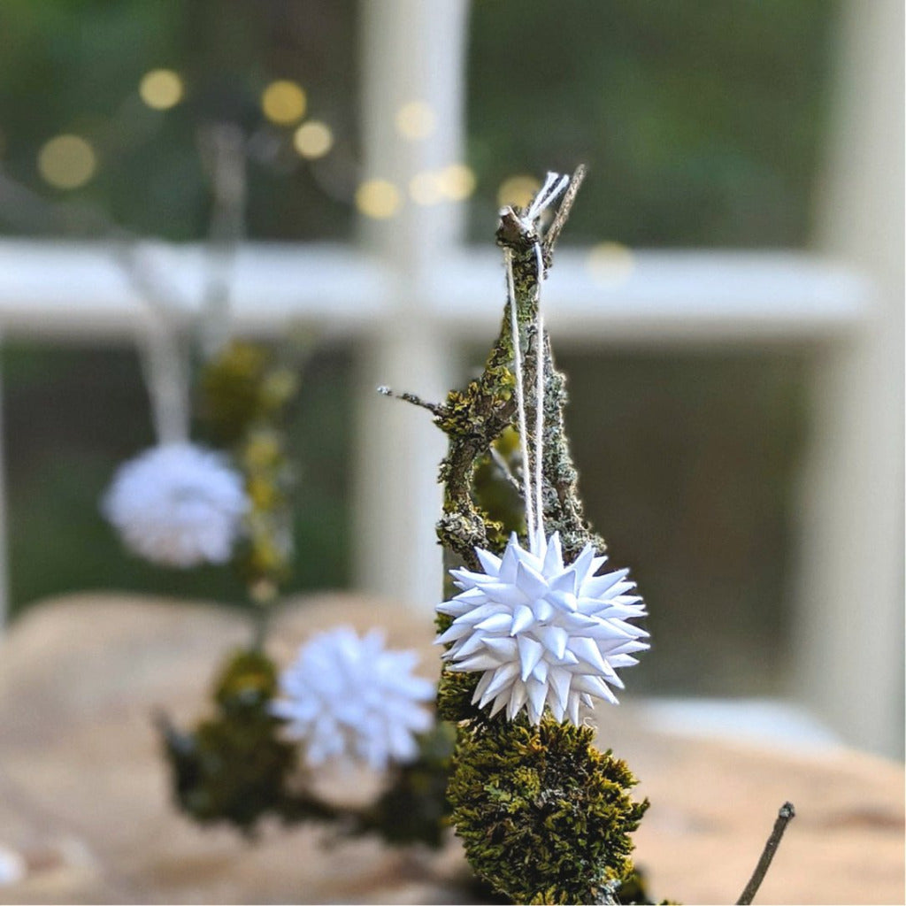 6 White Spiky Paper Bauble Decorations | Fair Trade – The Danes